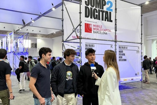 Explorando el Futuro Digital: La Experiencia de los Estudiantes de ...
